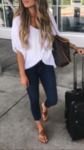 31 Best Travel Outfits For Long Flights/ Airplane Outfit - ClassyStylee